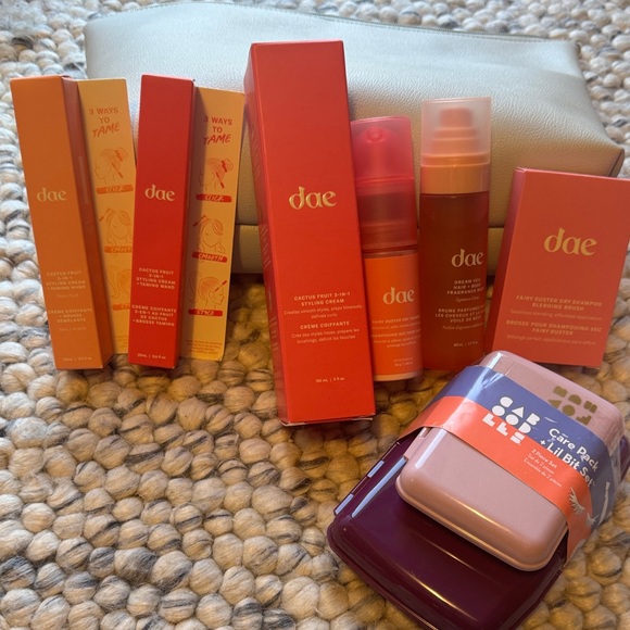 Dae | Accessories | Dae Hair Care Set With Cream Travel Case | Poshmark